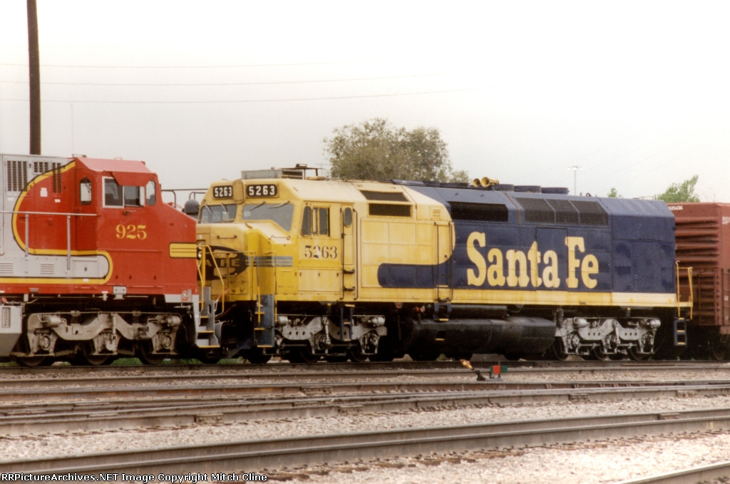 ATSF 5263